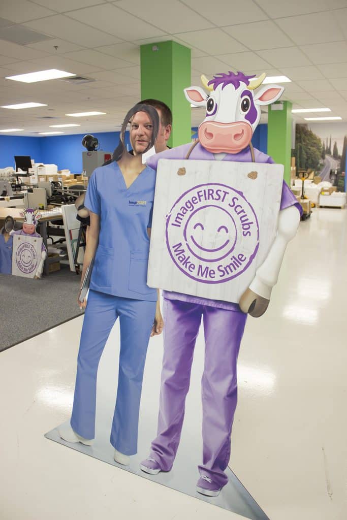 Lifesize Gator Board Cow Cutout (Video)